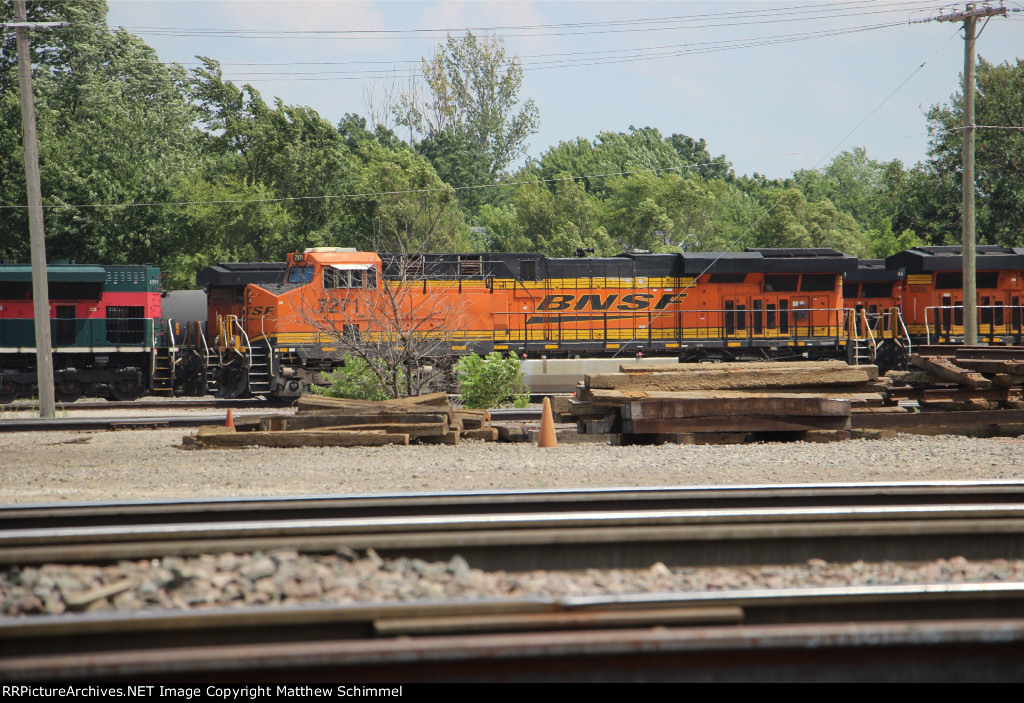 BNSF 7271